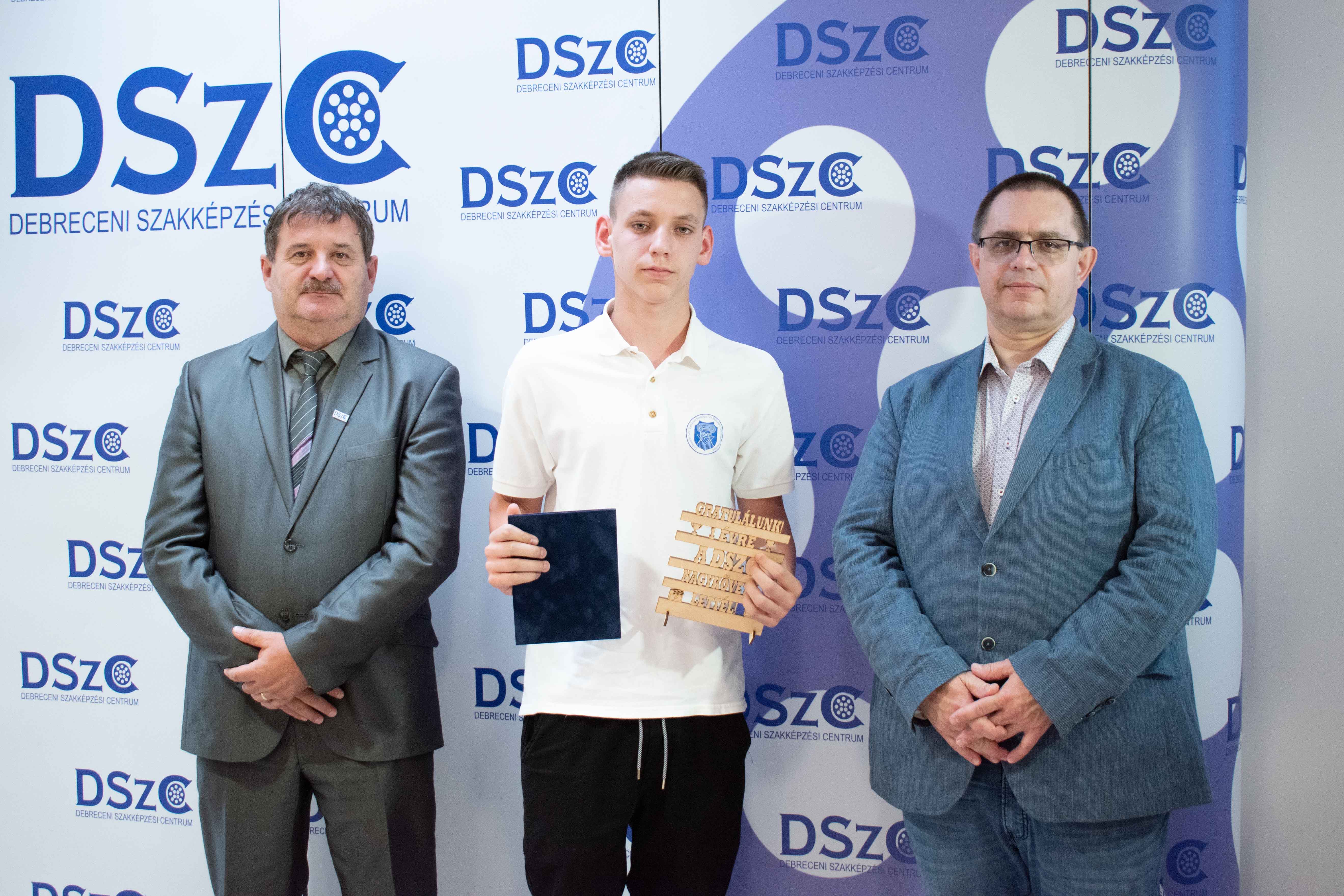 Megválasztották a DSZC új diáknagyköveteit | Hírek | Debreceni SZC ...